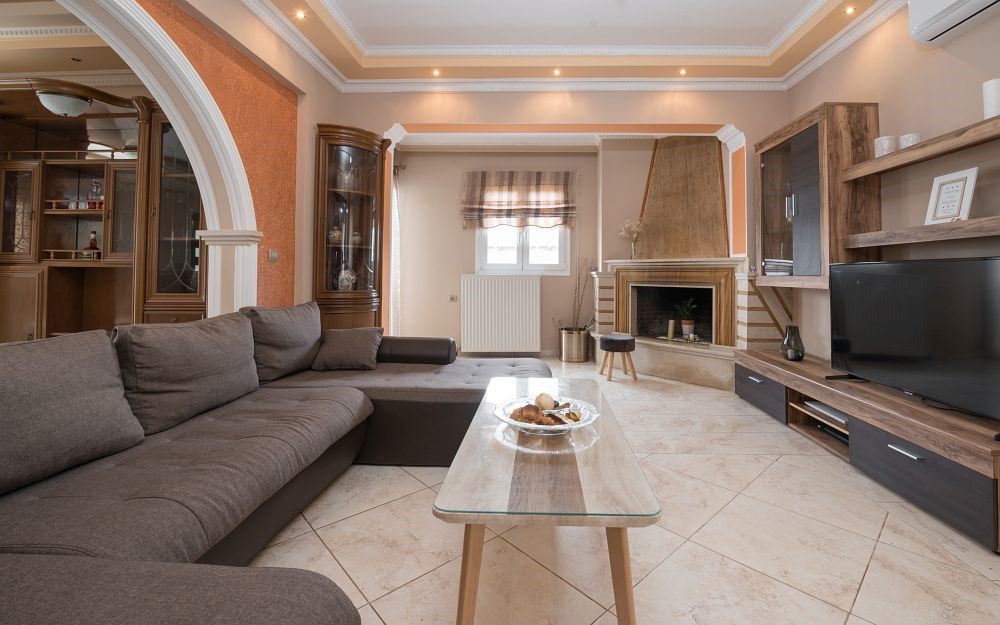 Vickys Apartment in Argassi Zakynthos Greece - Holidays in Zante Island