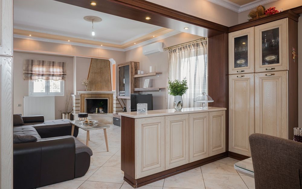 Vickys Apartment in Argassi Zakynthos Greece - Holidays in Zante Island
